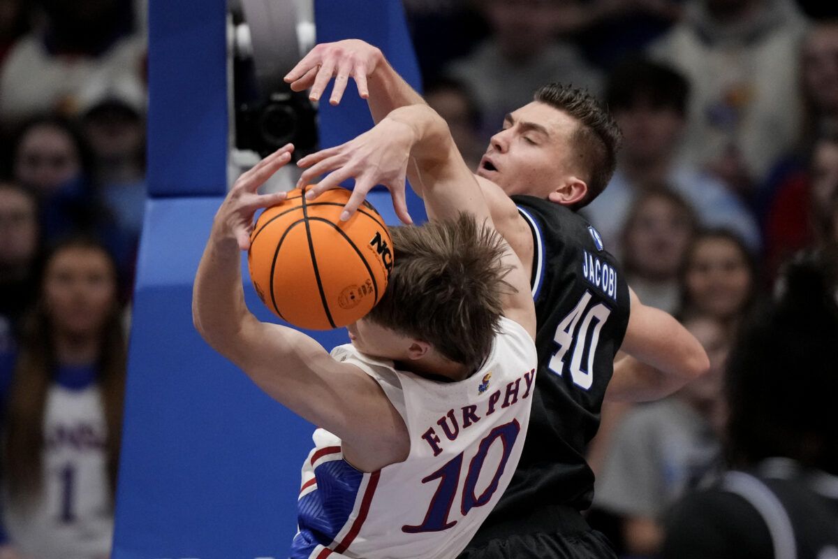 KU’s rebounding issues continue against inferior Eastern Illinois team ...